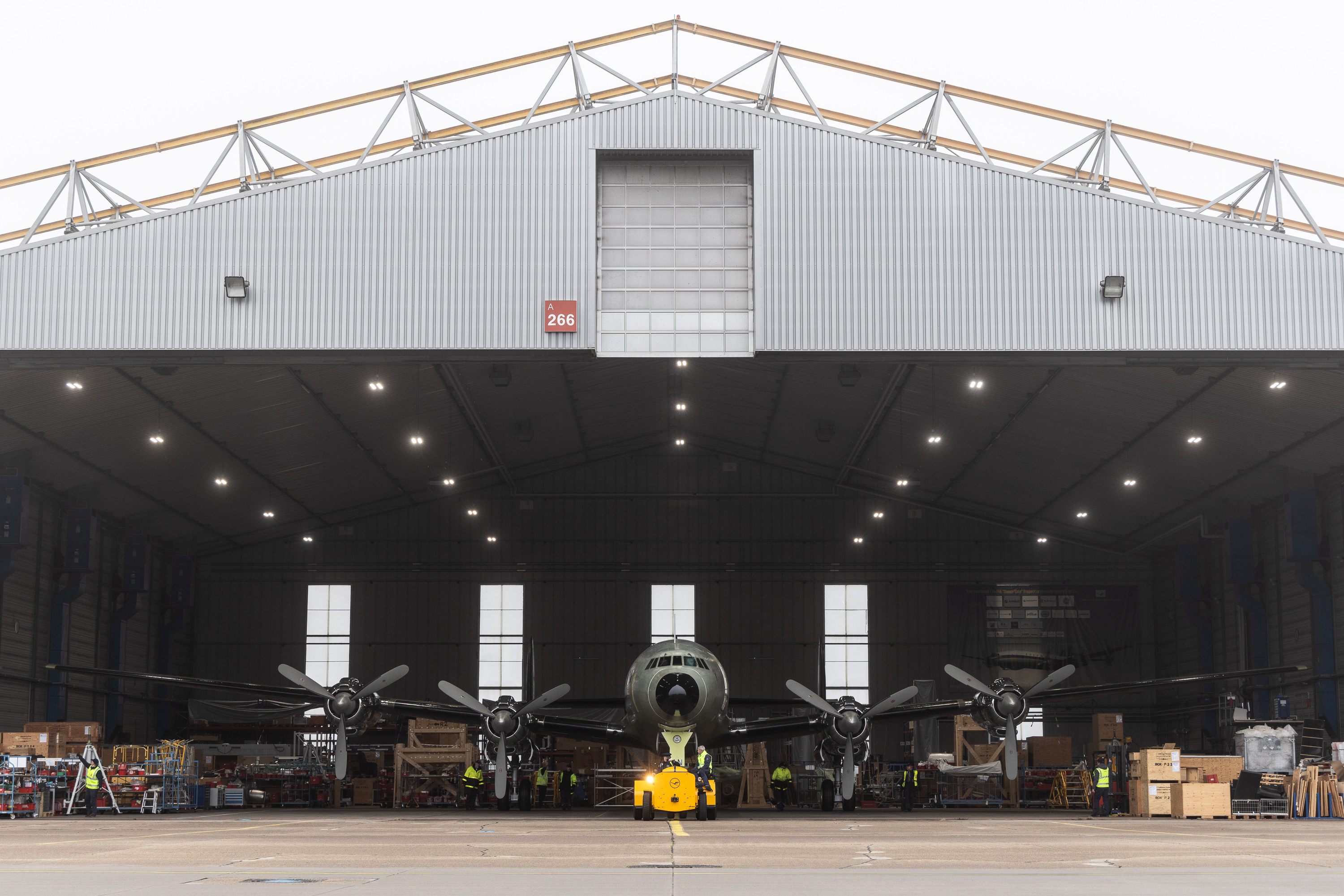 Lufthansa celebrates roll-out of the legendary Lockheed Super Star