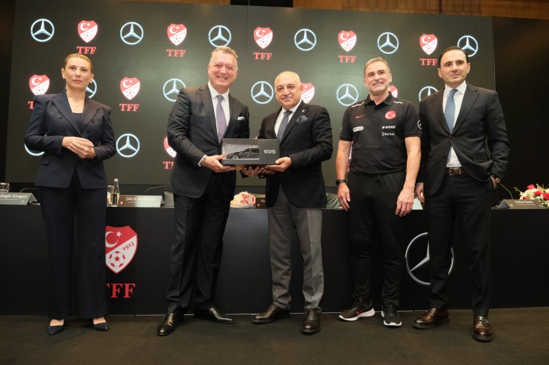 Mercedes-Benz, Türk Futboluna Desteğini Artırıyor