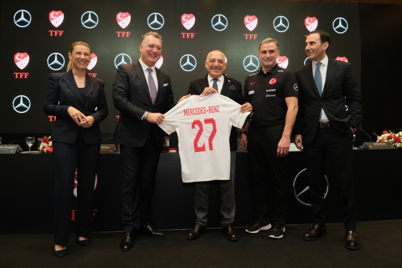 Mercedes-Benz, Türk Futboluna Desteğini Artırıyor