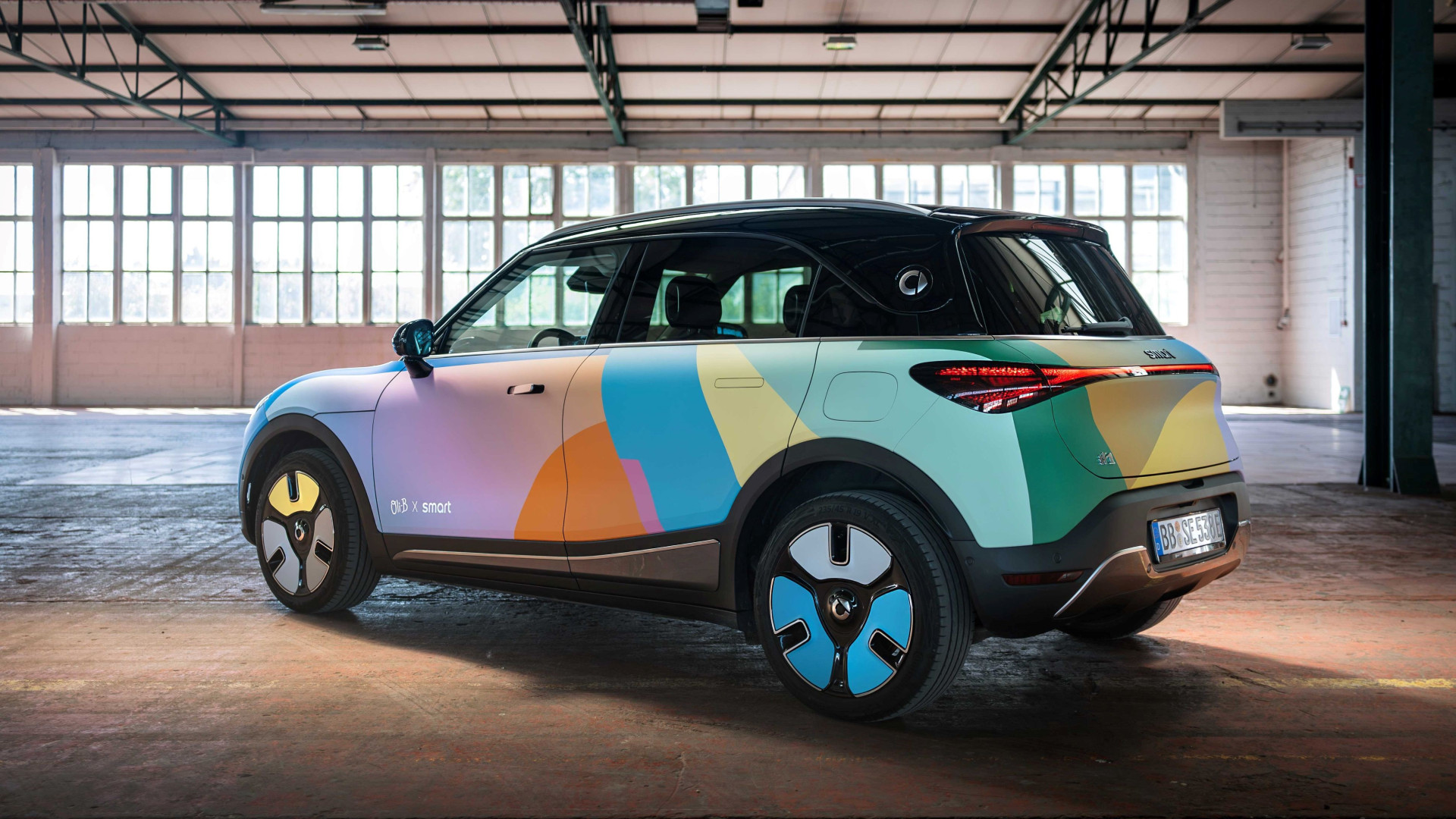 Met de smart #1 Art Car, maakt smart opnieuw contact met zijn ...
