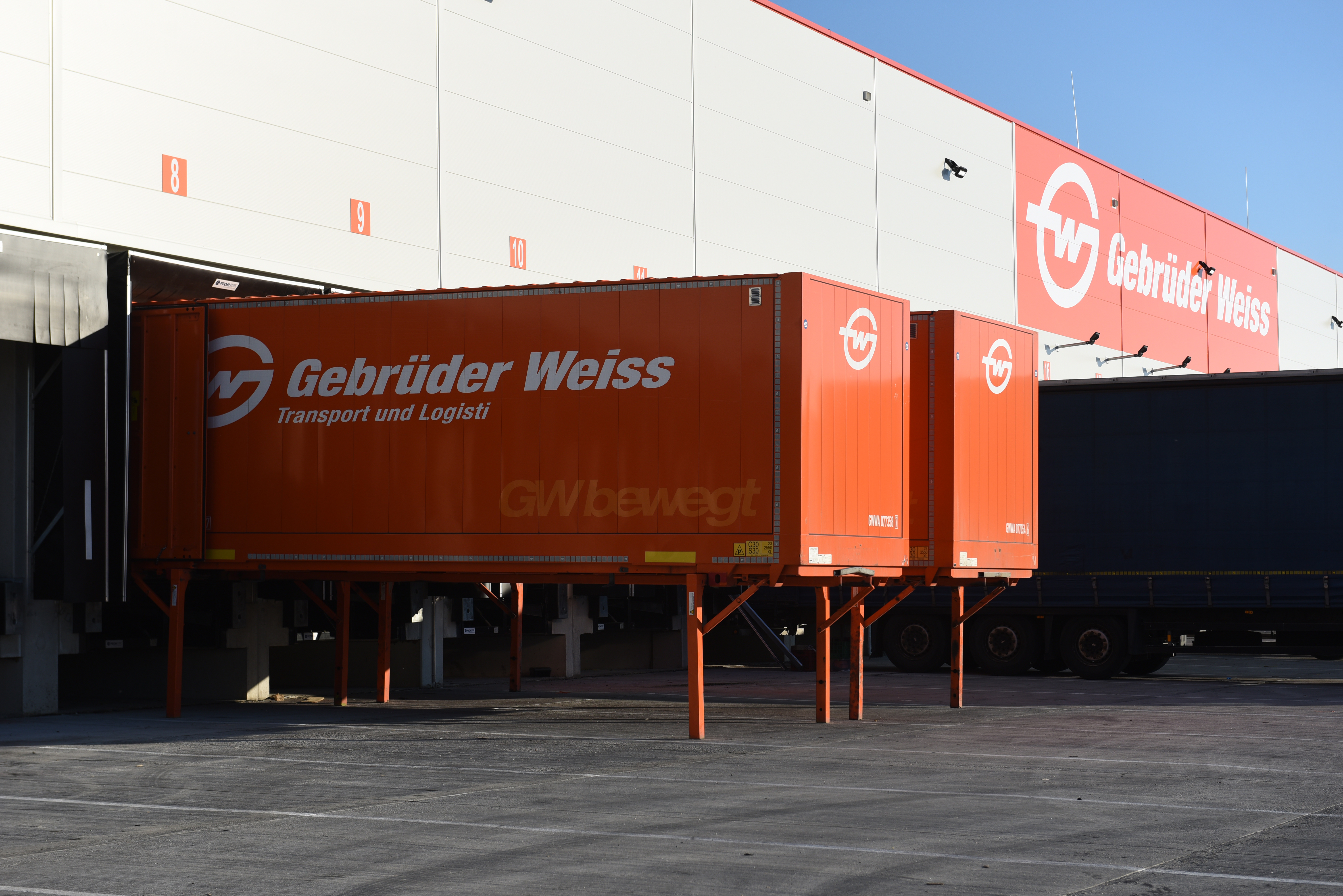 Gebrüder Weiss enlarges logistics center in Budapest