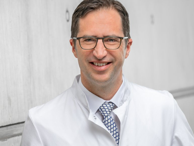 Patientenakademie "Neue Konzepte und Wege bei Knie- und Hüftarthrose ...