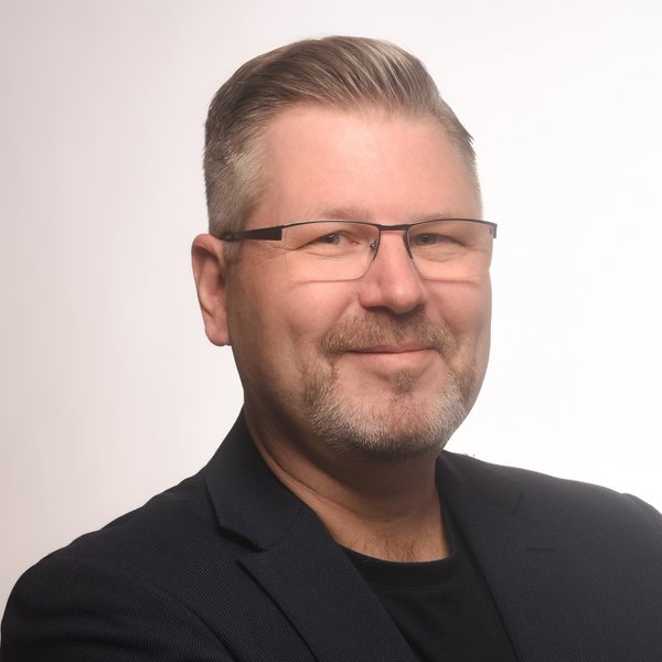 Dr. med. Christian Lenk wird neuer Chefarzt der chirurgischen Klinik im ...