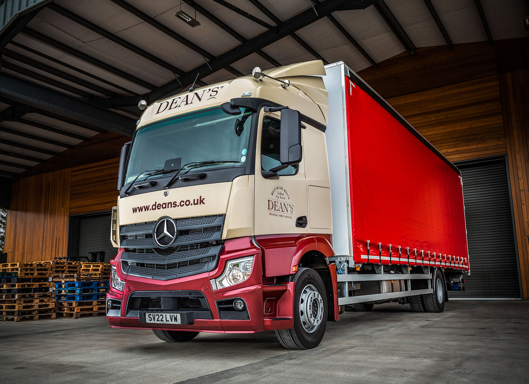 Mercedes-Benz Trucks delivers premier shortbread producer’s new Actros ...