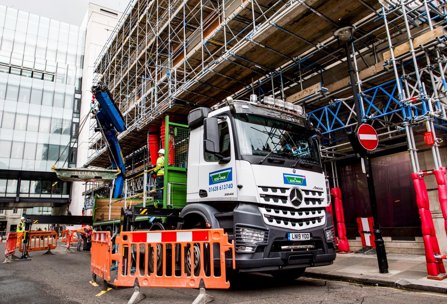 Eco-Pan’s Mercedes-Benz Arocs delivers a concrete solution for the ...