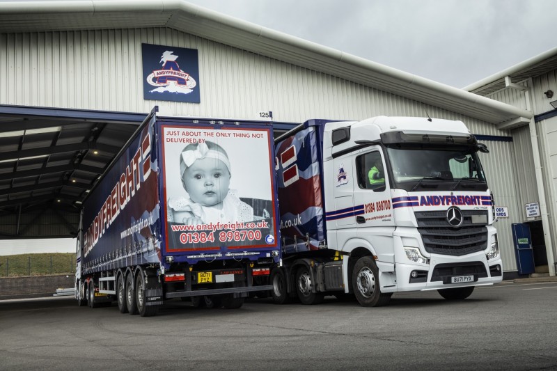 Andyfreight achieves new levels of economy and safety with MirrorCam-equipped Mercedes-Benz Actros