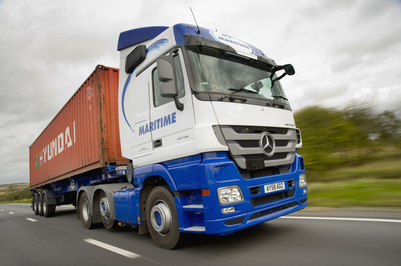 Evolution of an icon: Mercedes-Benz Trucks celebrates 25 years of the ...