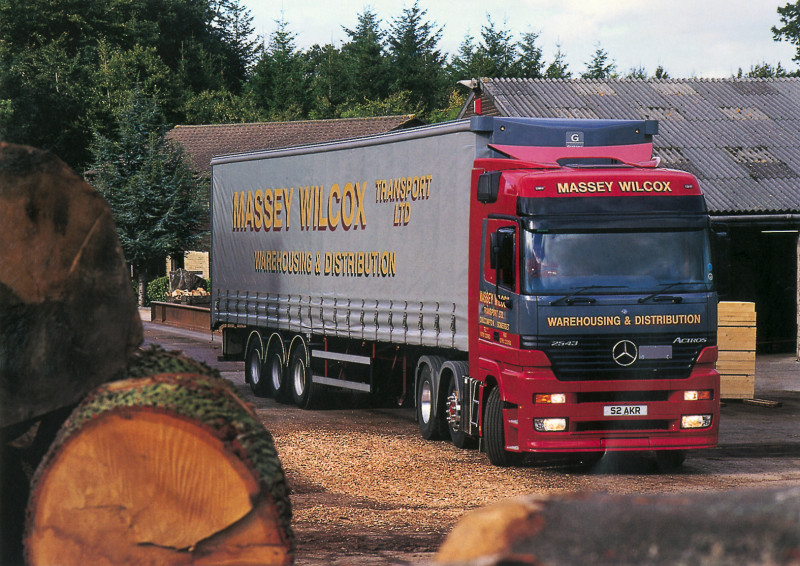 Evolution of an icon: Mercedes-Benz Trucks celebrates 25 years of the ...