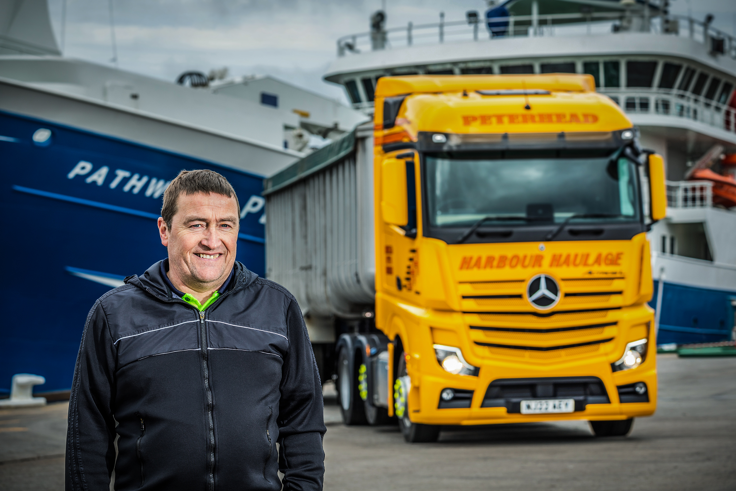 Harbour Haulage charts a course for enhanced efficiency and comfort with new Mercedes-Benz Actros L