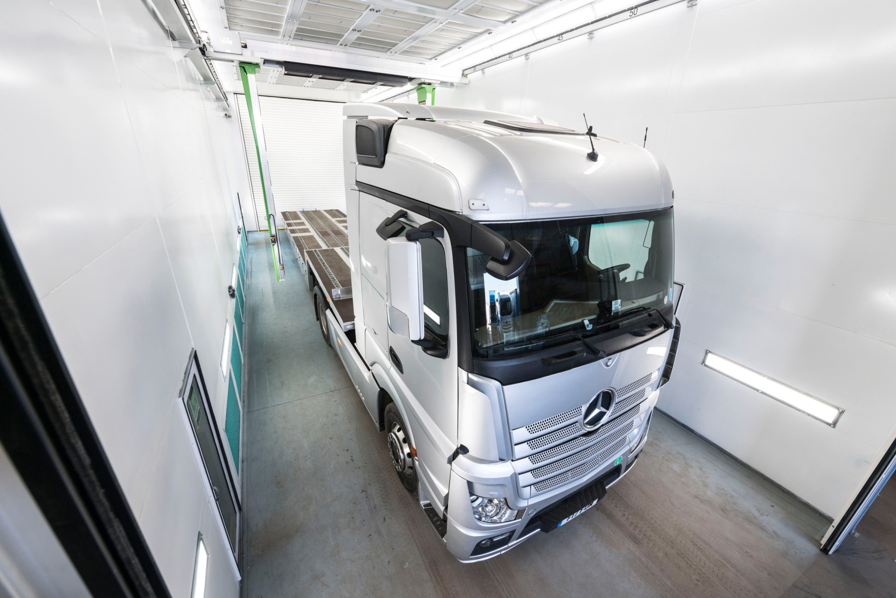 Sparshatt Truck & Van launches ‘same-day’ commercial vehicle paint service