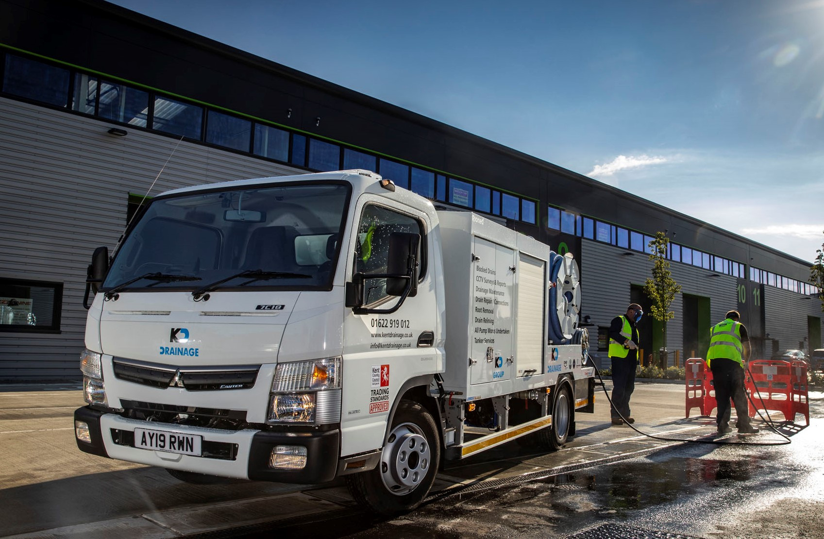Rioned’s 46 FUSO Canters have the power to ‘go with the flow’