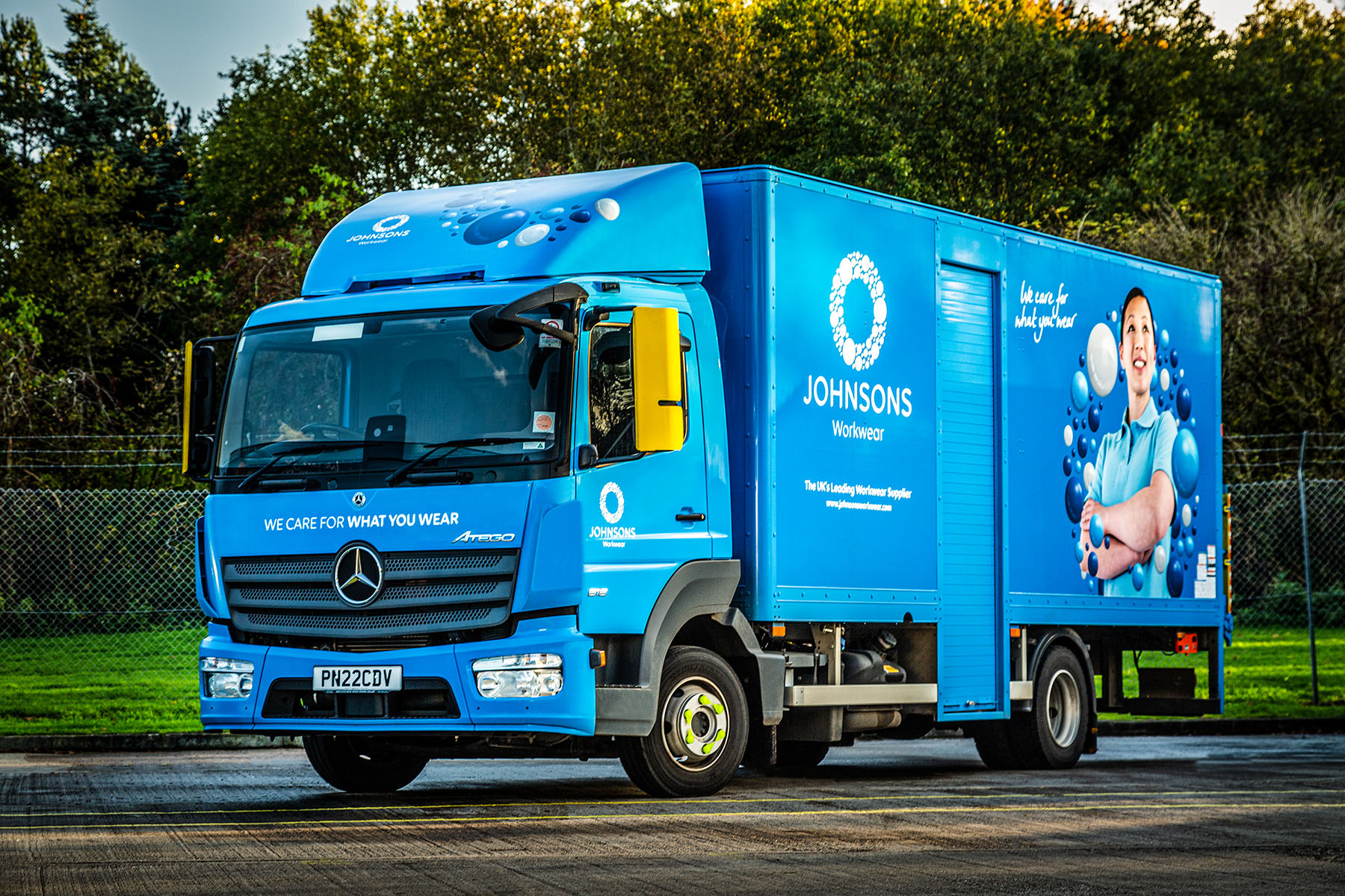 Johnsons Workwear freshens up its fleet with another 60 Mercedes-Benz ...