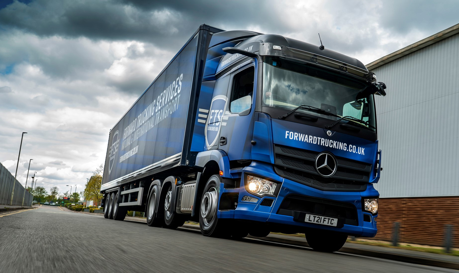 FTS Group capitalises on Mercedes-Benz Trucks’ safety leadership with ...