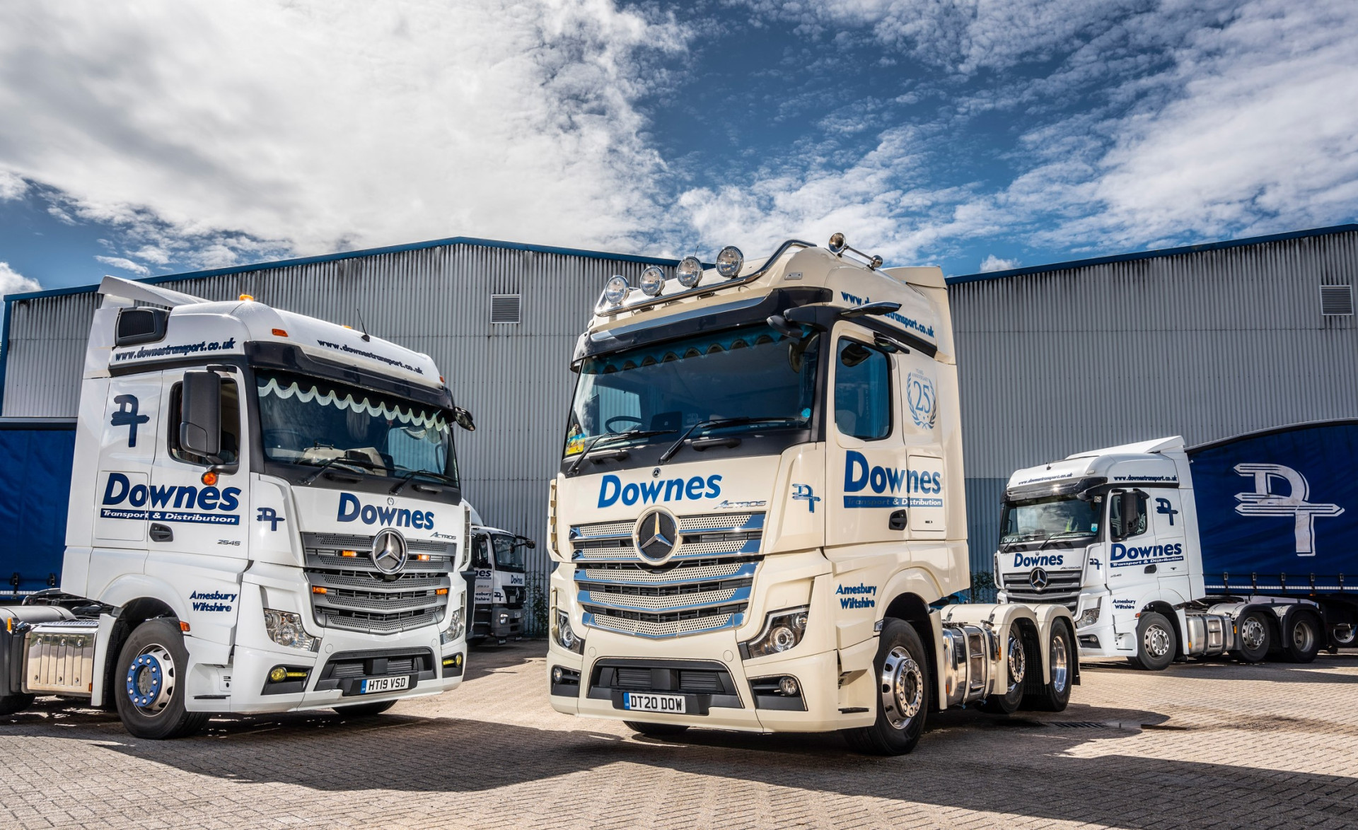 Mercedes-Benz operator Downes Transport reaps an mpg dividend from its ...