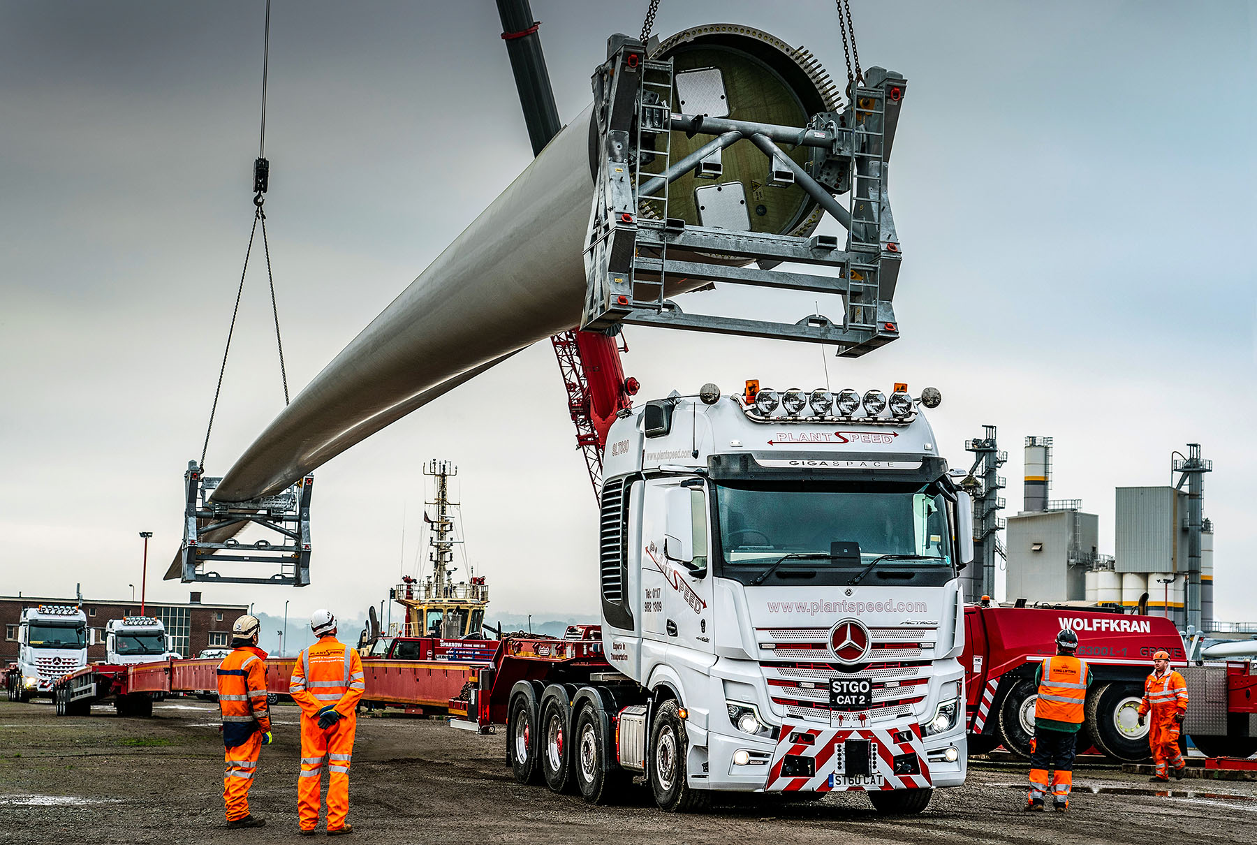 Plant Speed’s three Mercedes-Benz SLTs play the starring roles in a new ...