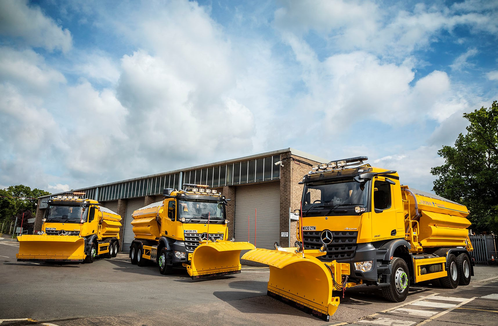 Worcestershire County Council gears up for winter with six new Mercedes ...