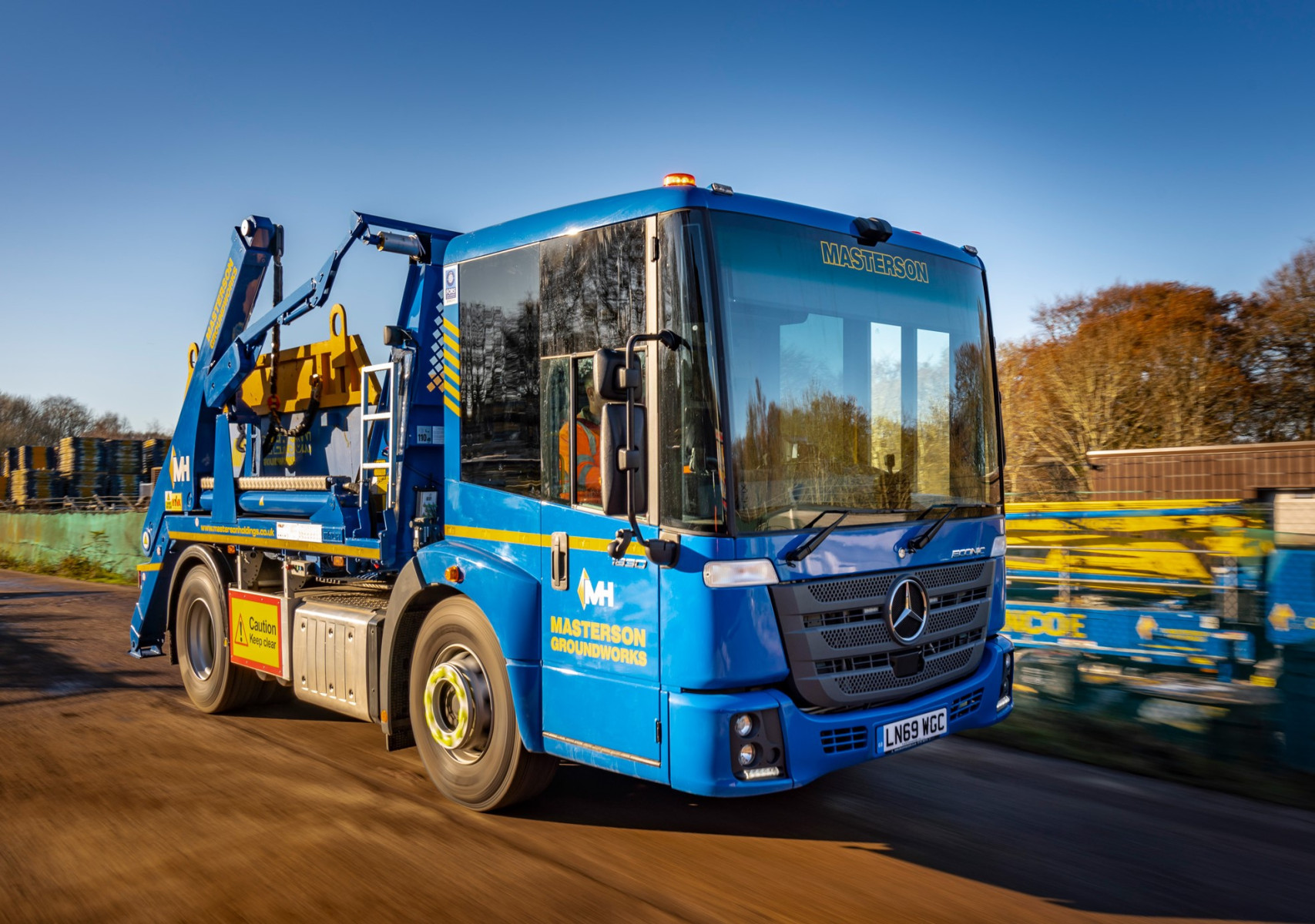 Glencoe Plant Services commissions first Mercedes-Benz Econic skiploader