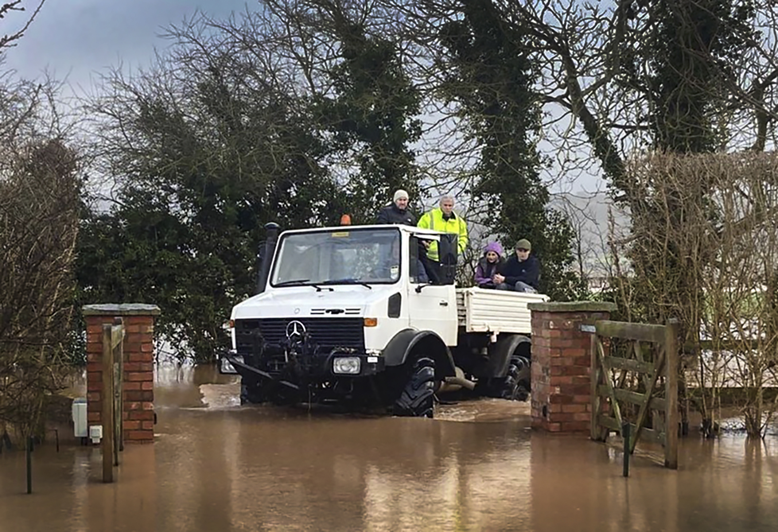 Kier wades in with his Mercedes-Benz Unimog as Storm Dennis floods hit ...