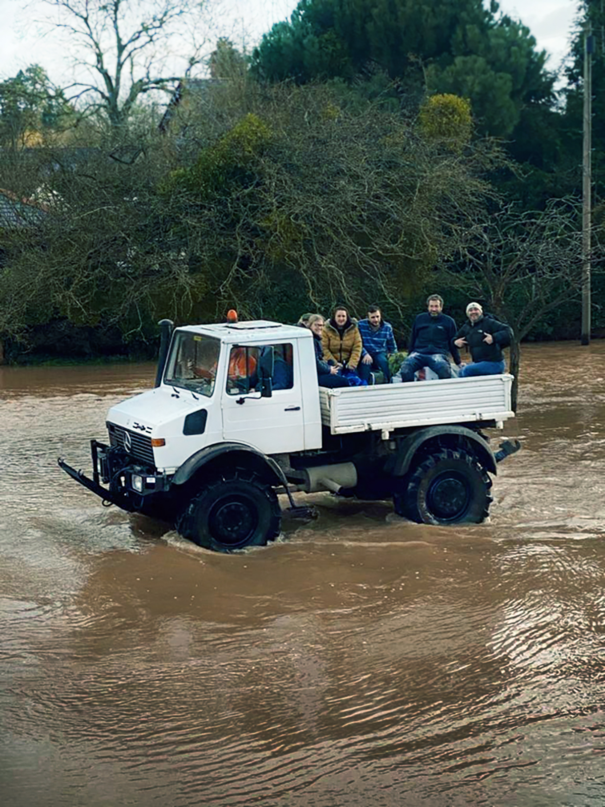 Kier wades in with his Mercedes-Benz Unimog as Storm Dennis floods hit ...