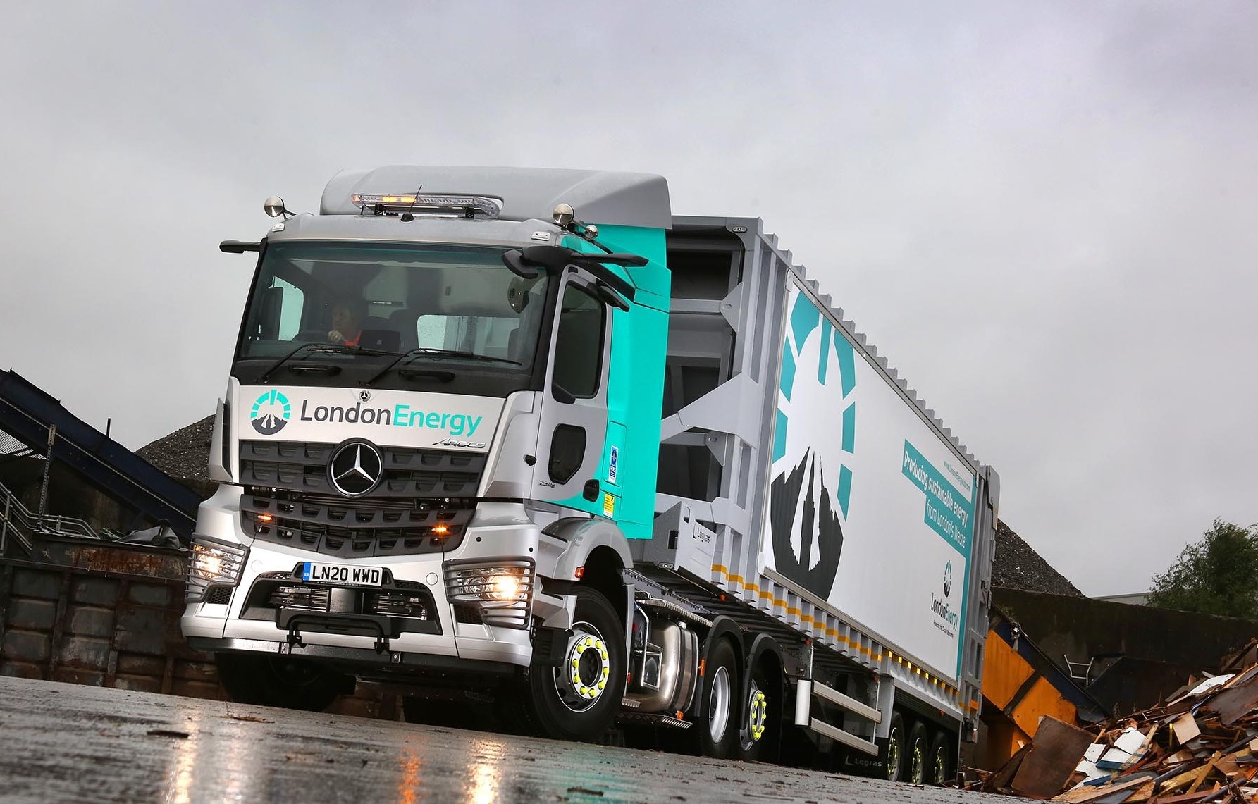 Five new-generation Mercedes-Benz Arocs with MirrorCam sharpen ...