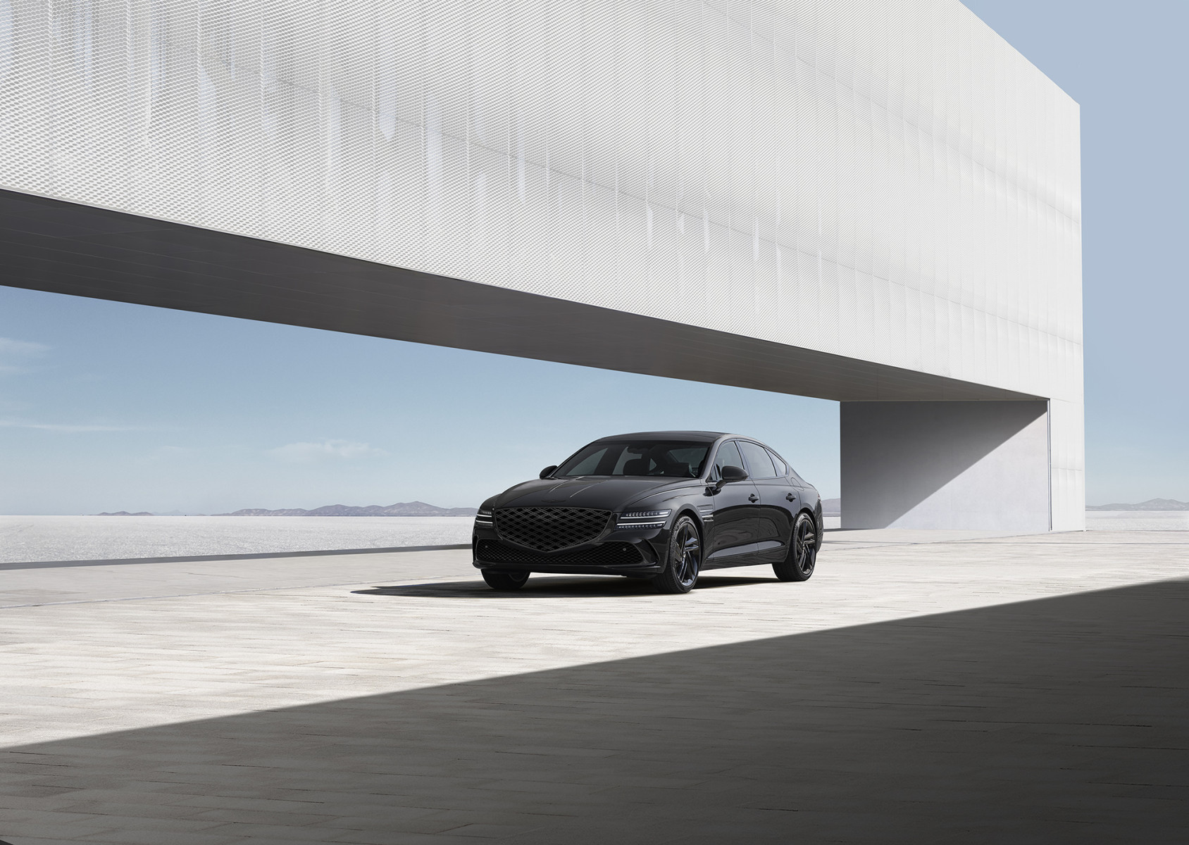 GENESIS G80 BLACK MAKES DEBUT IN KOREA WITH UNDENIABLE PRESENCE