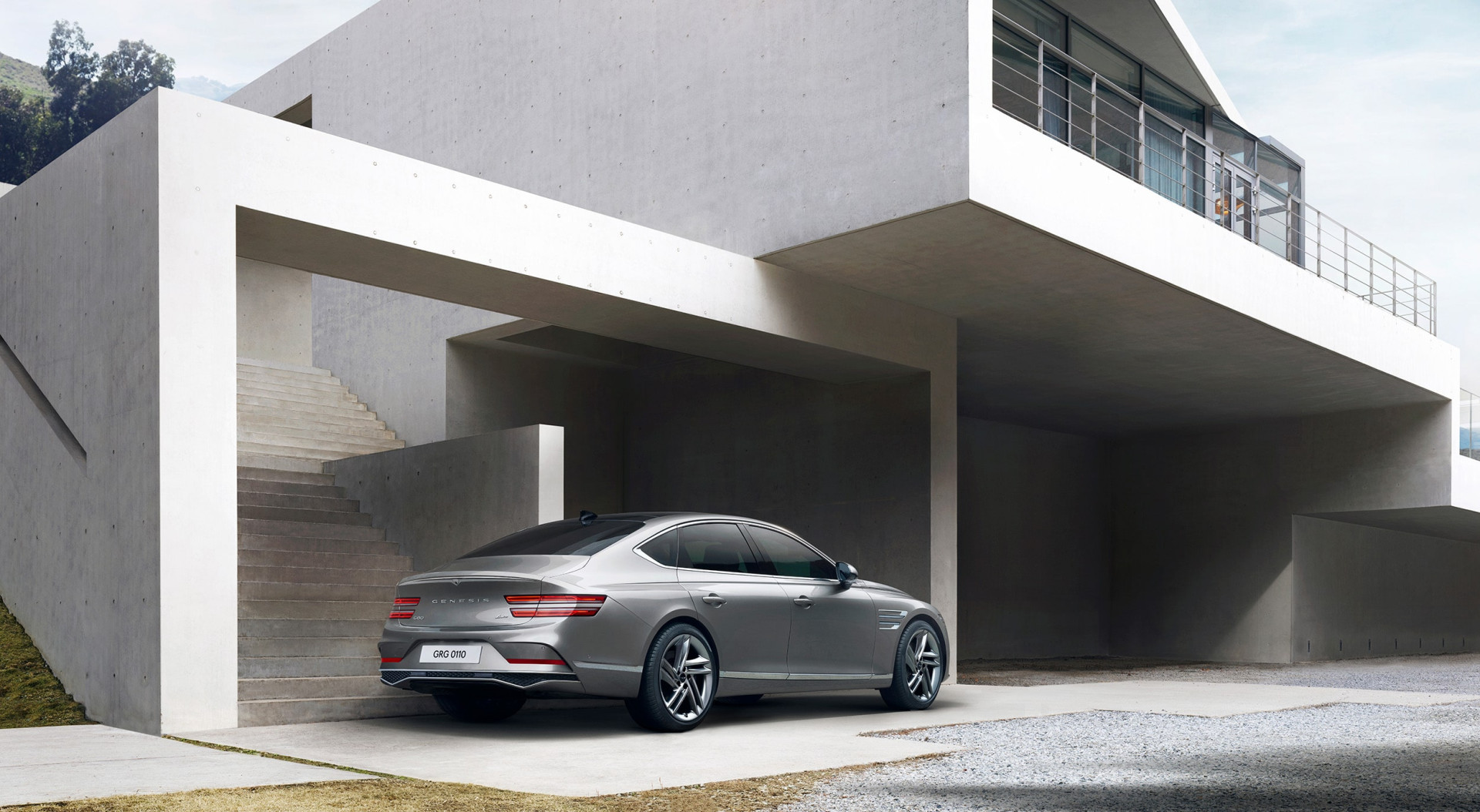 GENESIS G80: EVERYTHING A MIDSIZE LUXURY SEDAN SHOULD BE