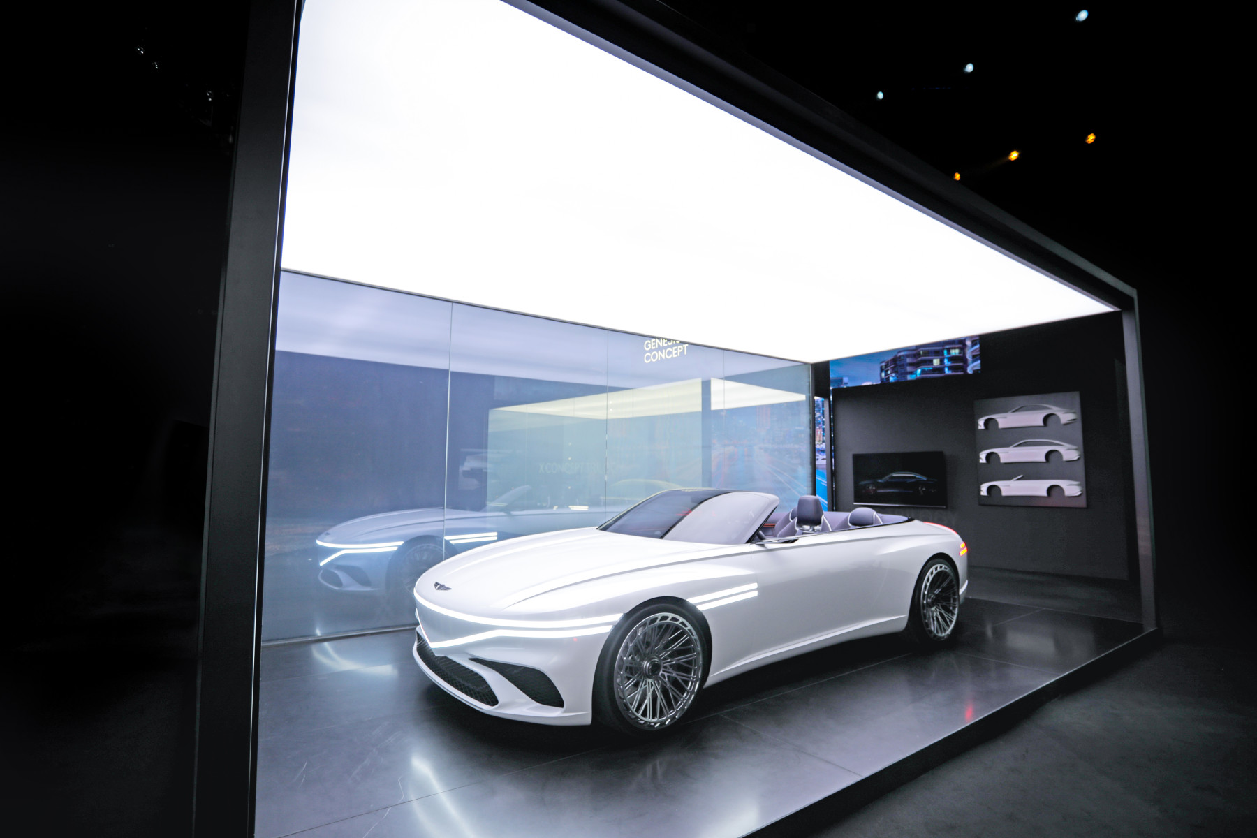 GENESIS UNVEILS X CONCEPT TRILOGY AT DUBAI OPERA