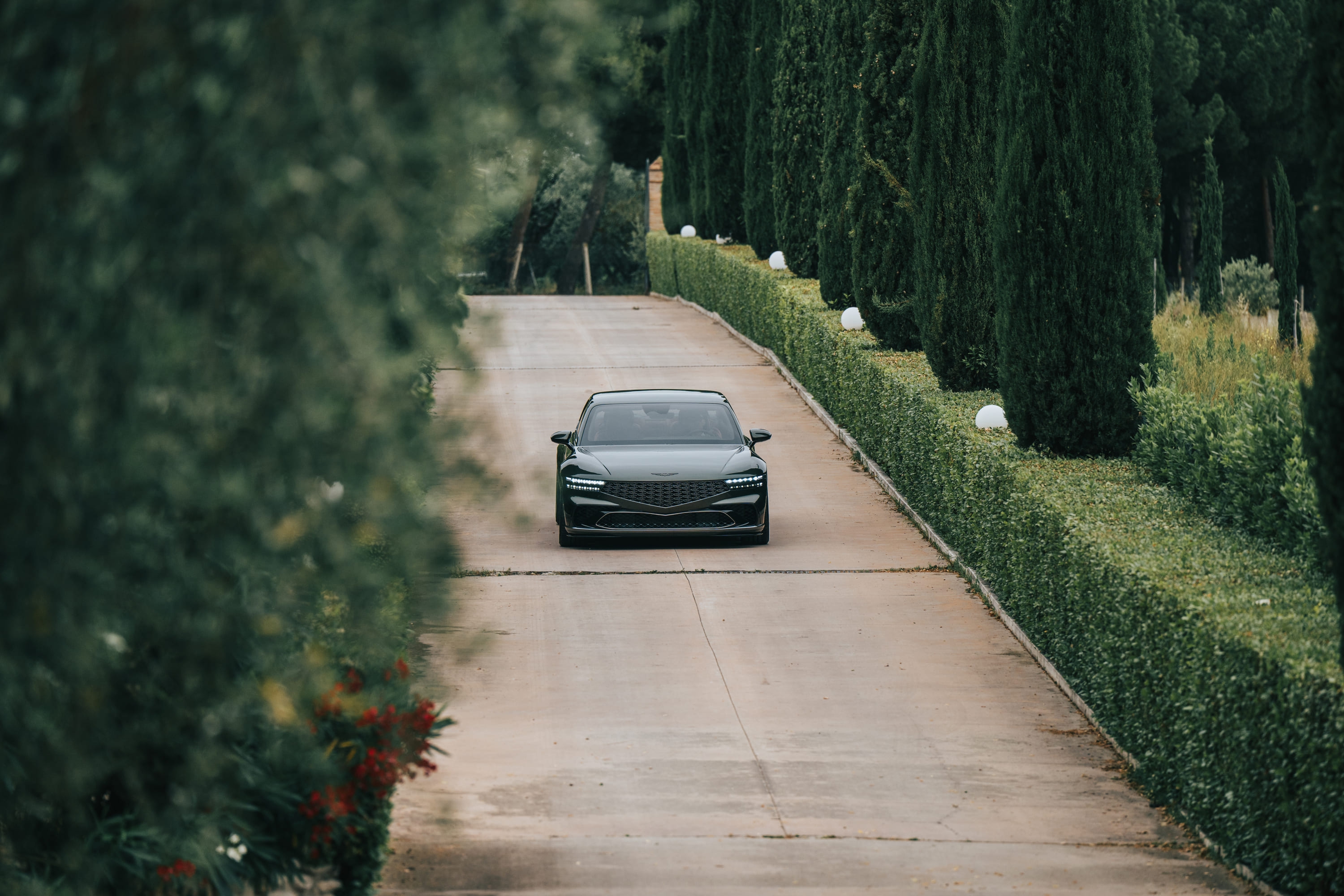 GENESIS RELEASES NEW VISUALS OF X GRAN COUPE CONCEPT IN SCENIC ITALY