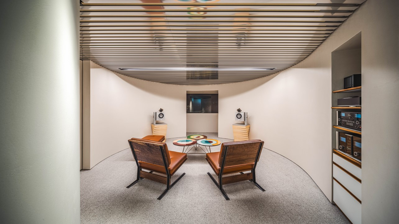 EXCLUSIVE RETREAT AT GENESIS LOUNGE, A SANCTUARY FOR ALL SENSES