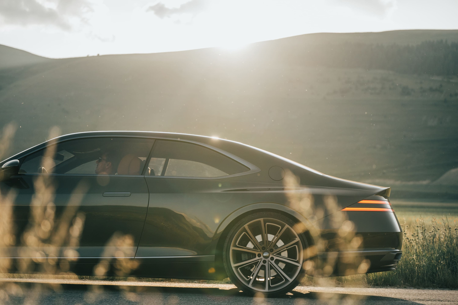 GENESIS RELEASES NEW VISUALS OF X GRAN COUPE CONCEPT IN SCENIC ITALY