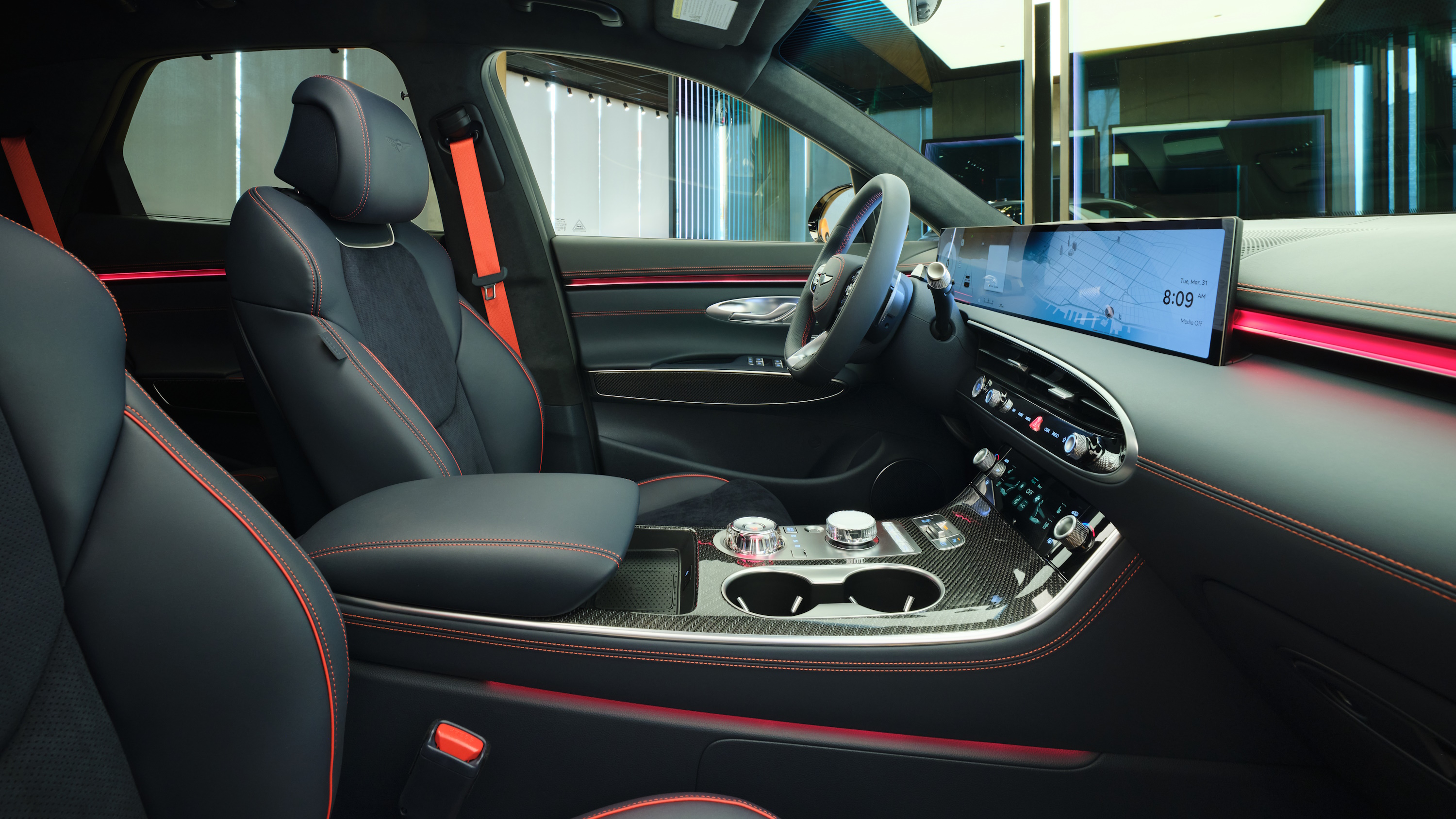 GENESIS BRINGS PRESTIGE GRAPHITE TRIM TO GV70 SUV