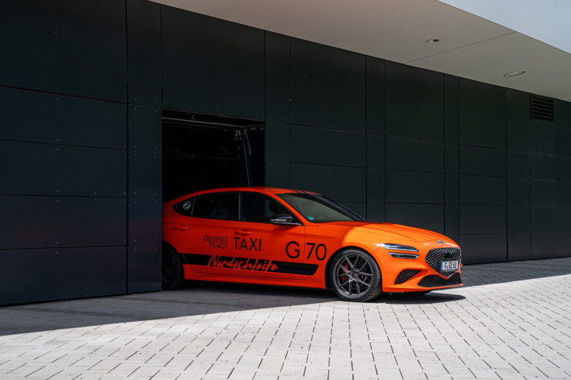 GENESIS LAUNCHES TRACK TAXI NORDSCHLEIFE PROGRAM AT NÜRBURGRING