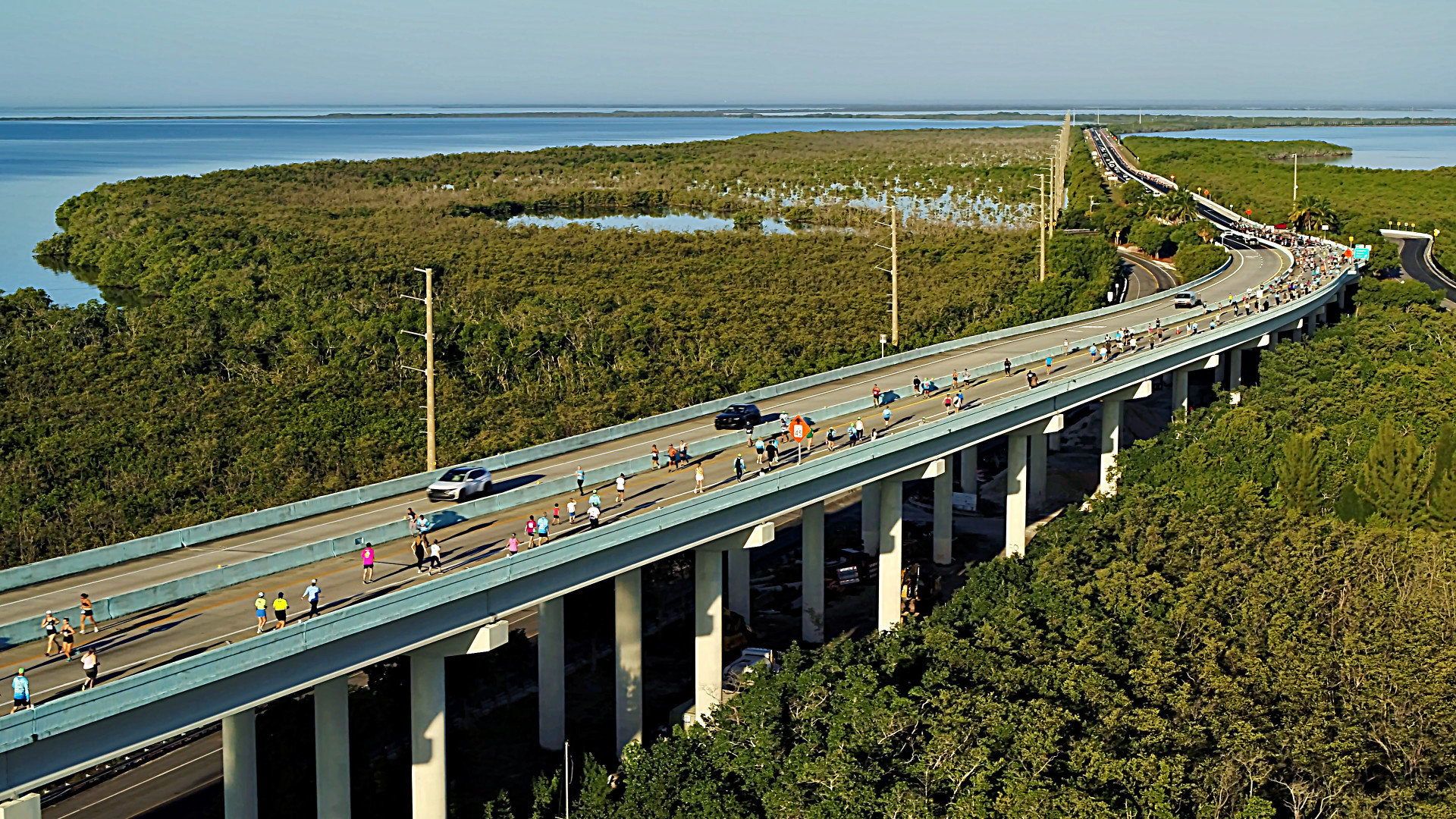 Sky-High Start: 425 Runners Take on Florida Keys Bridge 65 Feet Above ...