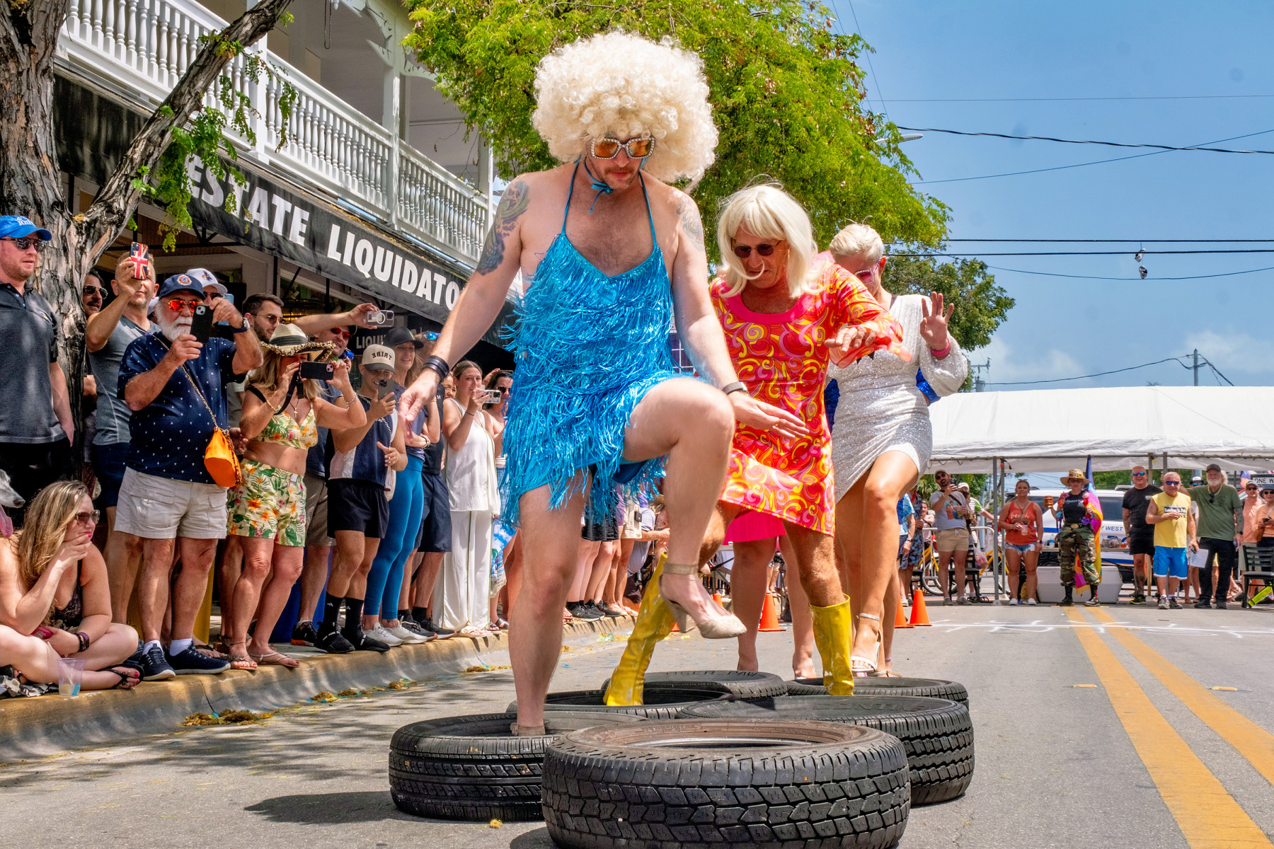 Female Impersonators Compete in Offbeat Key West ‘Drag Race’
