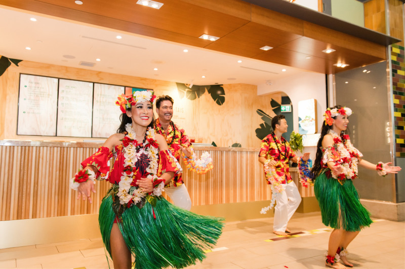 Welcoming global flavours and good vibes to YVR with Hula Poké