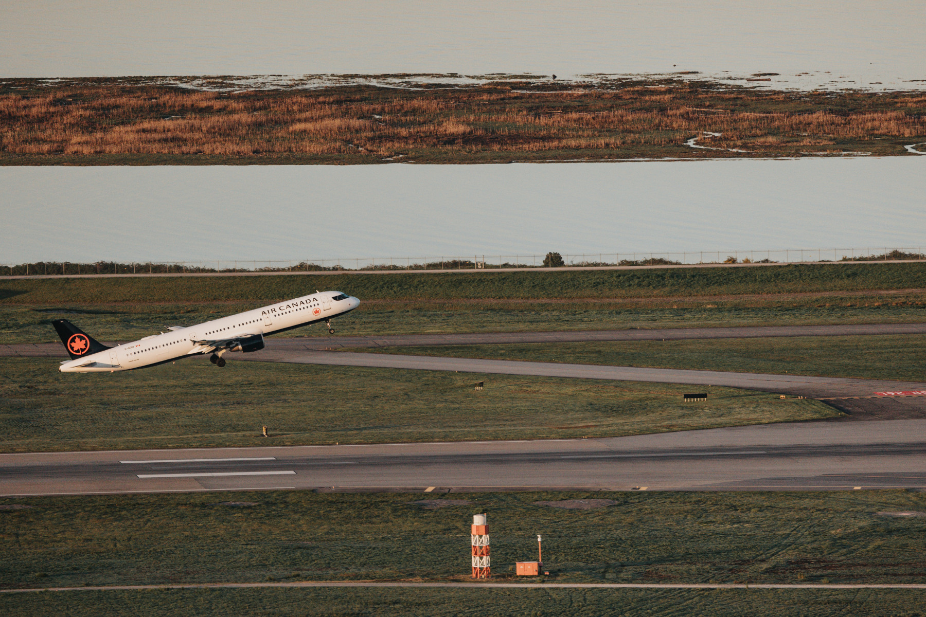 YVR to welcome 7.8 million travellers during summer travel season YVR to welcome 7.8 million travellers during summer travel season