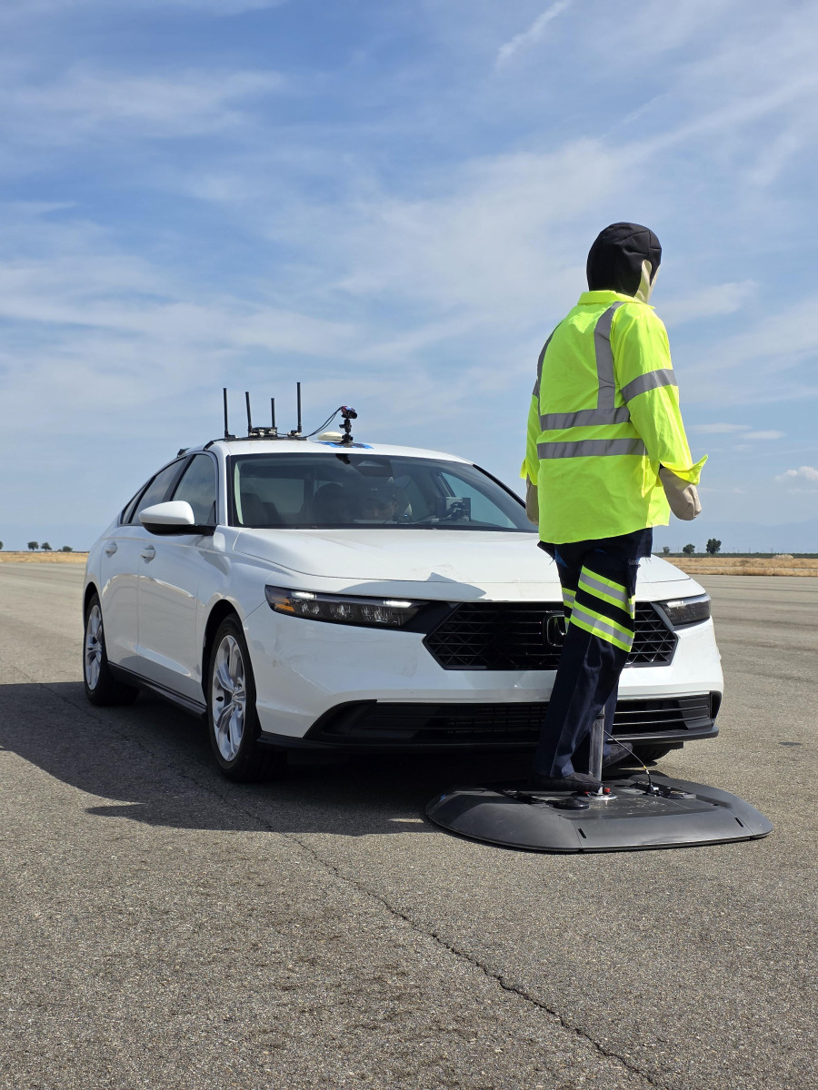 AAA Study: Nighttime Vehicle Pedestrian Detection Improves, But Risks ...