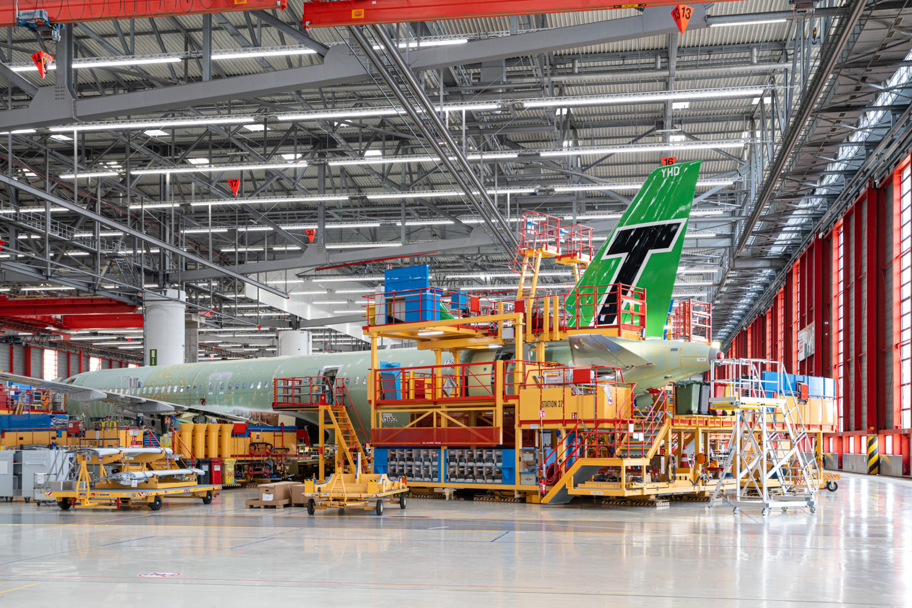 Airbus in retro livery Transavia takes shape