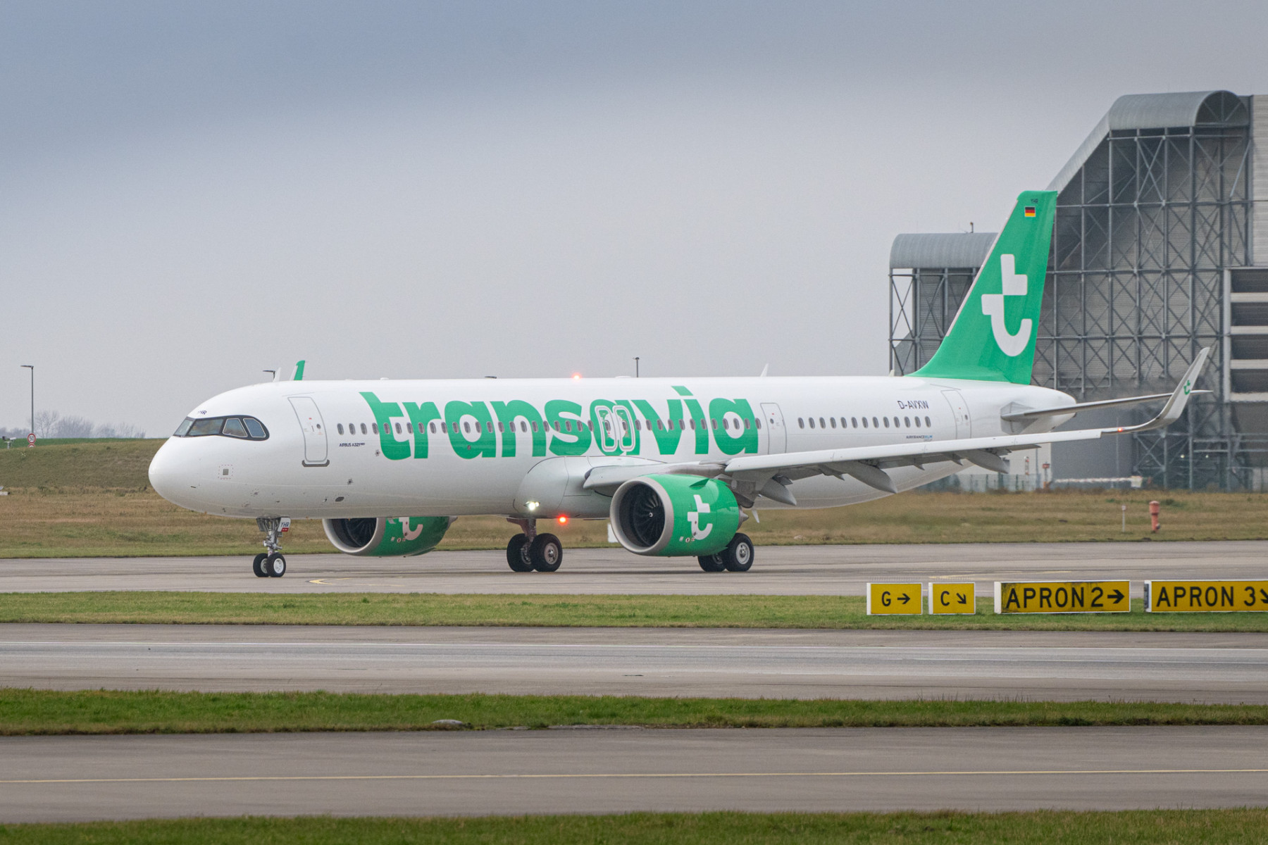 Transavia receives first Airbus A321neo in new livery
