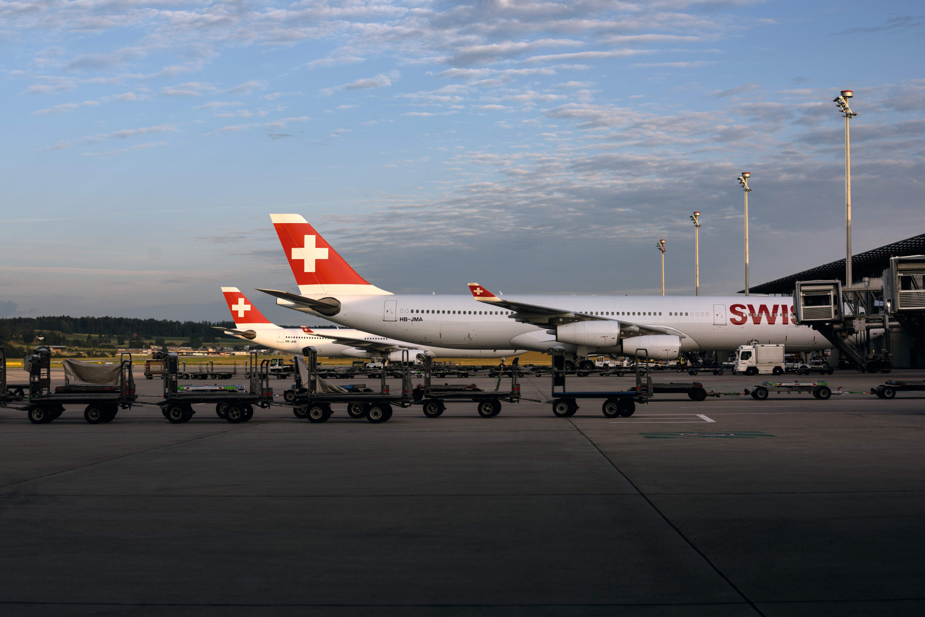 SWISS posts a first-quarter operating result of CHF 30 million