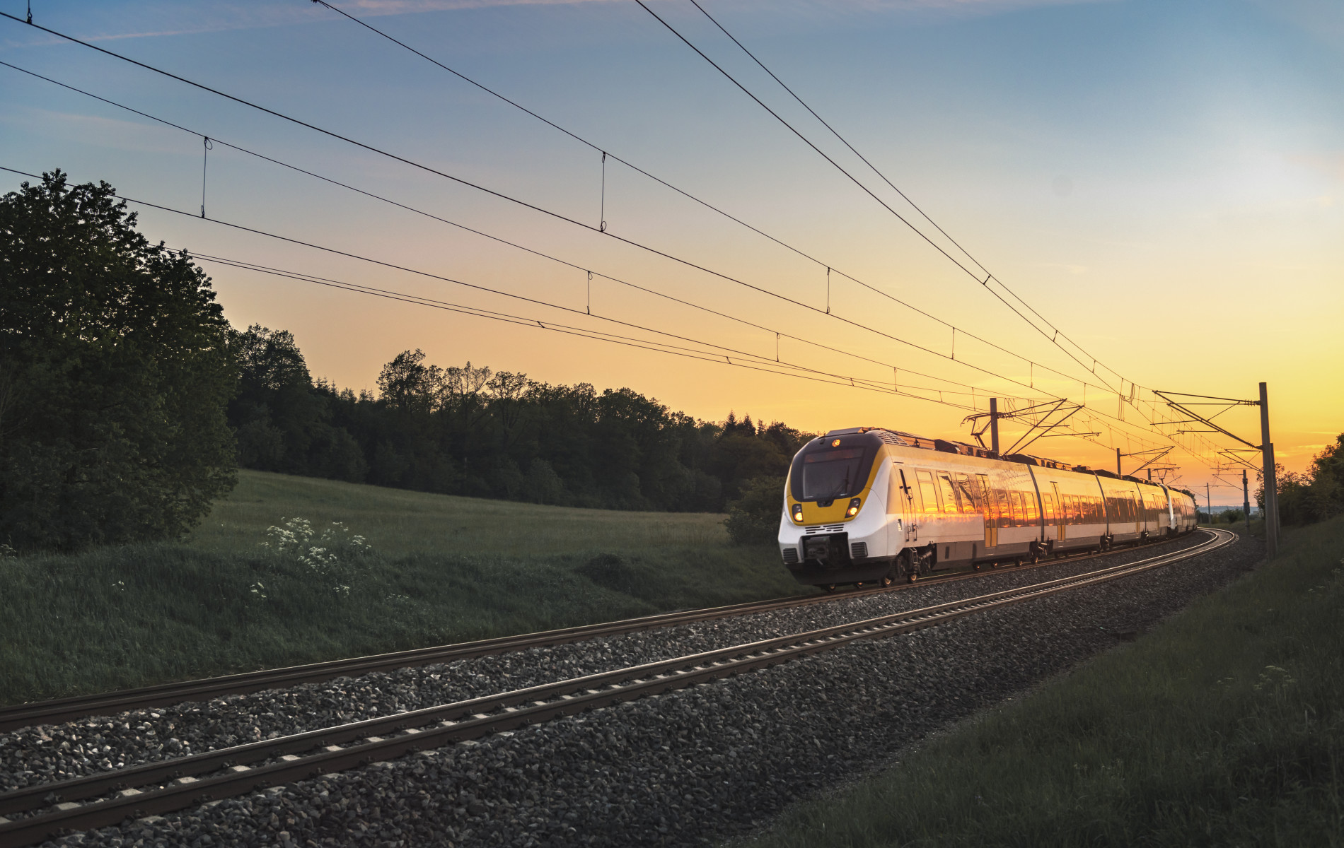 Nokia unveils commercial 5G solution for next-gen digital railway operations supporting FRMCS