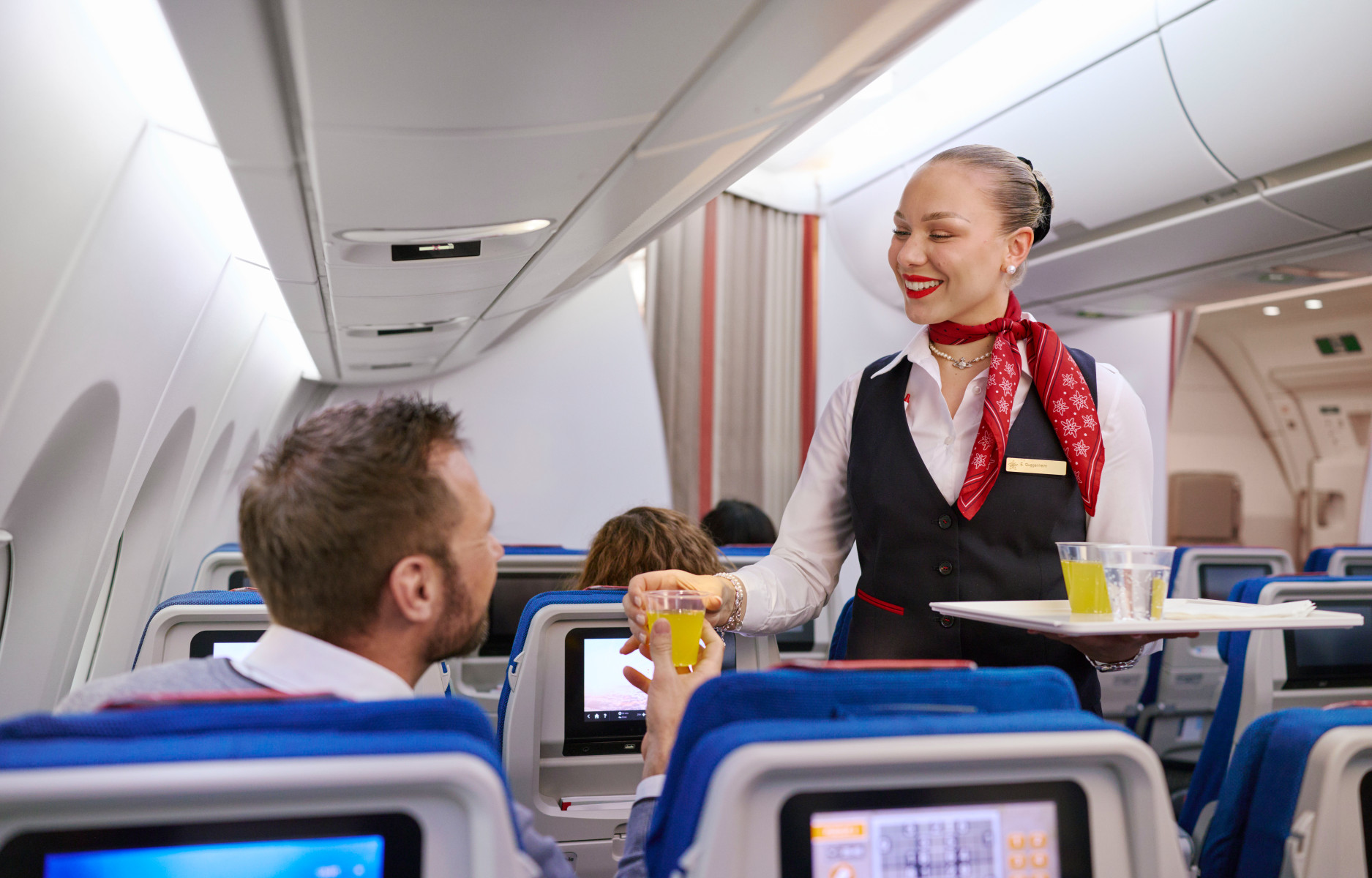 Edelweiss brings new menus on board: Swiss enjoyment above the clouds
