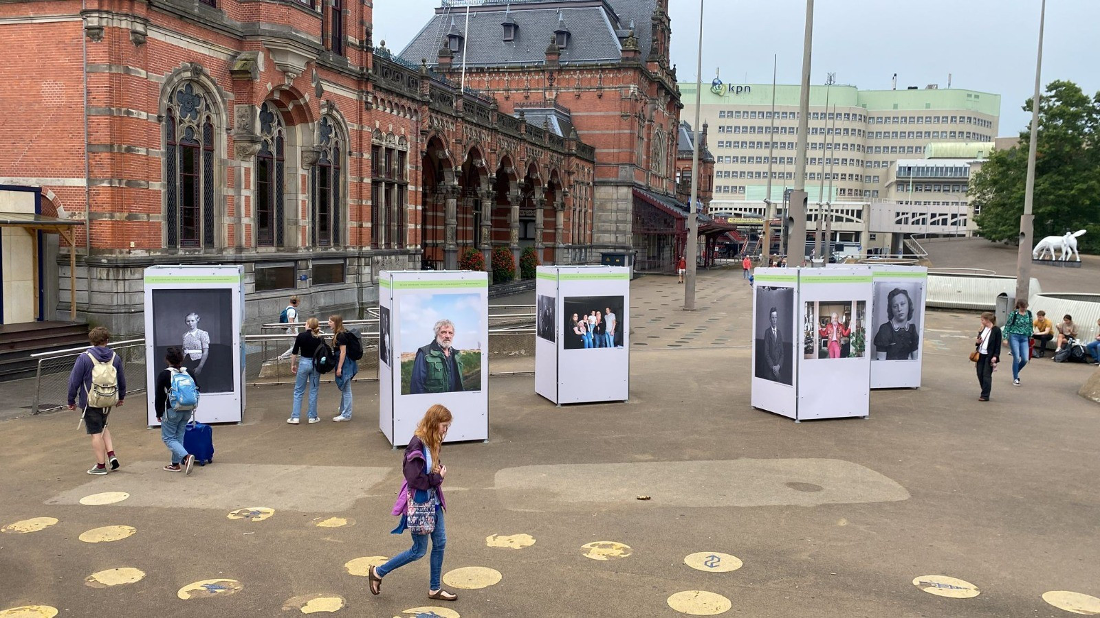 Foto expositie 'Tussen Land en Lucht' op Station Groningen