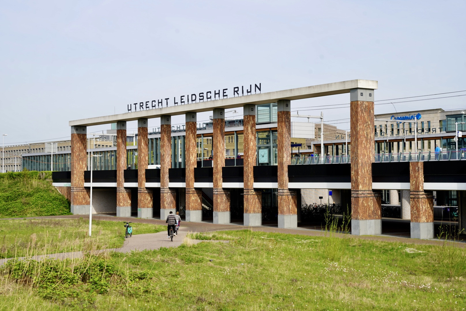 Vier treinen per uur van en naar station Leidsche Rijn