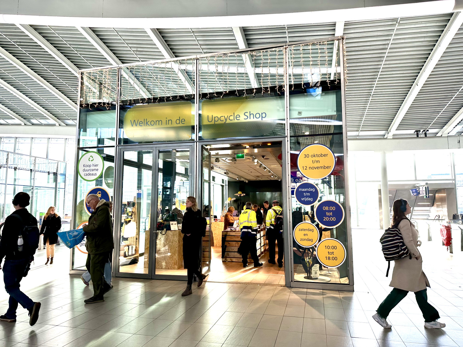 Duurzame cadeautjes bij de NS Upcycle Shop