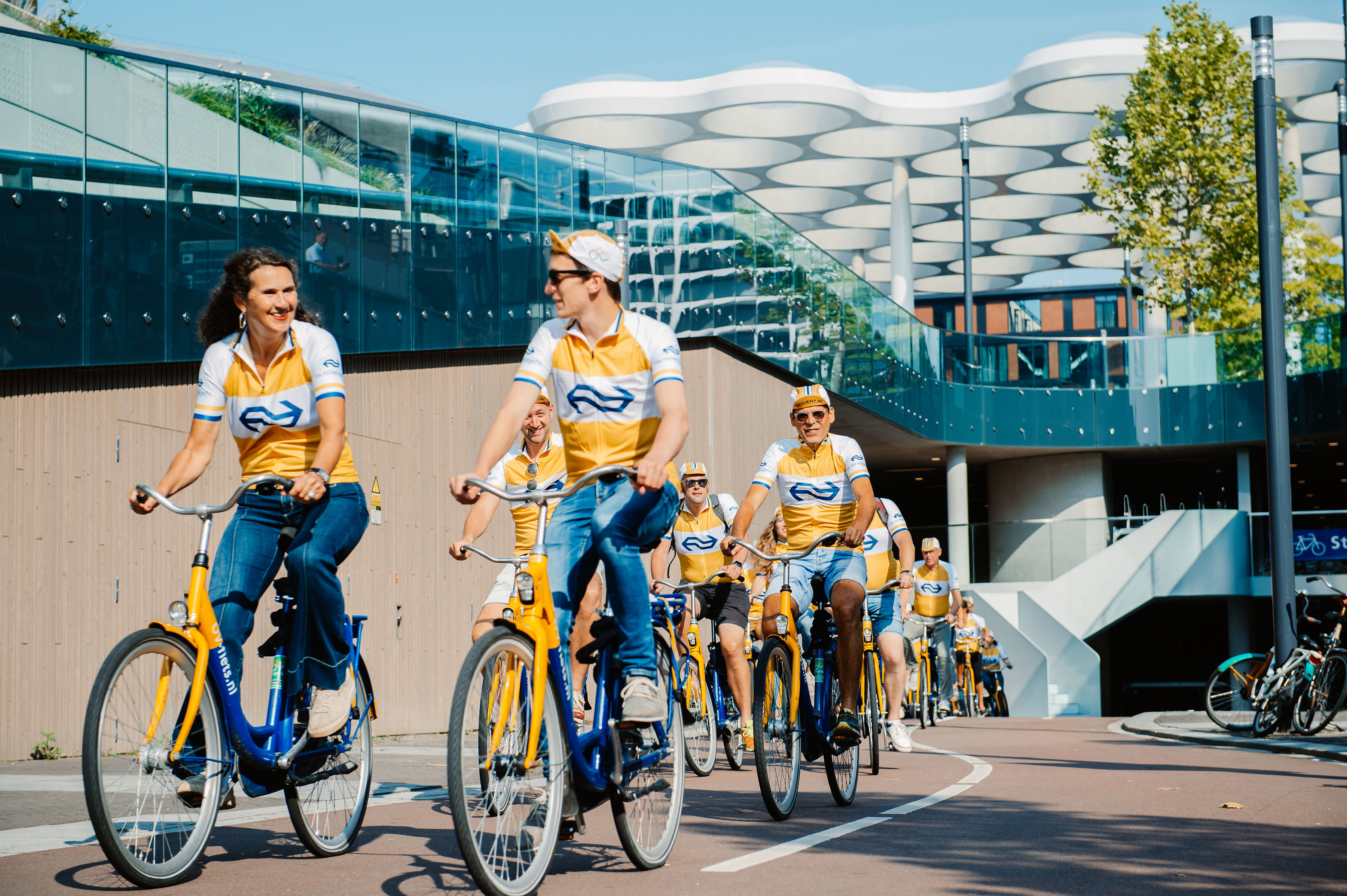 OV-fiets viert met 130 vrolijke Vuelta-fans record verhuur
