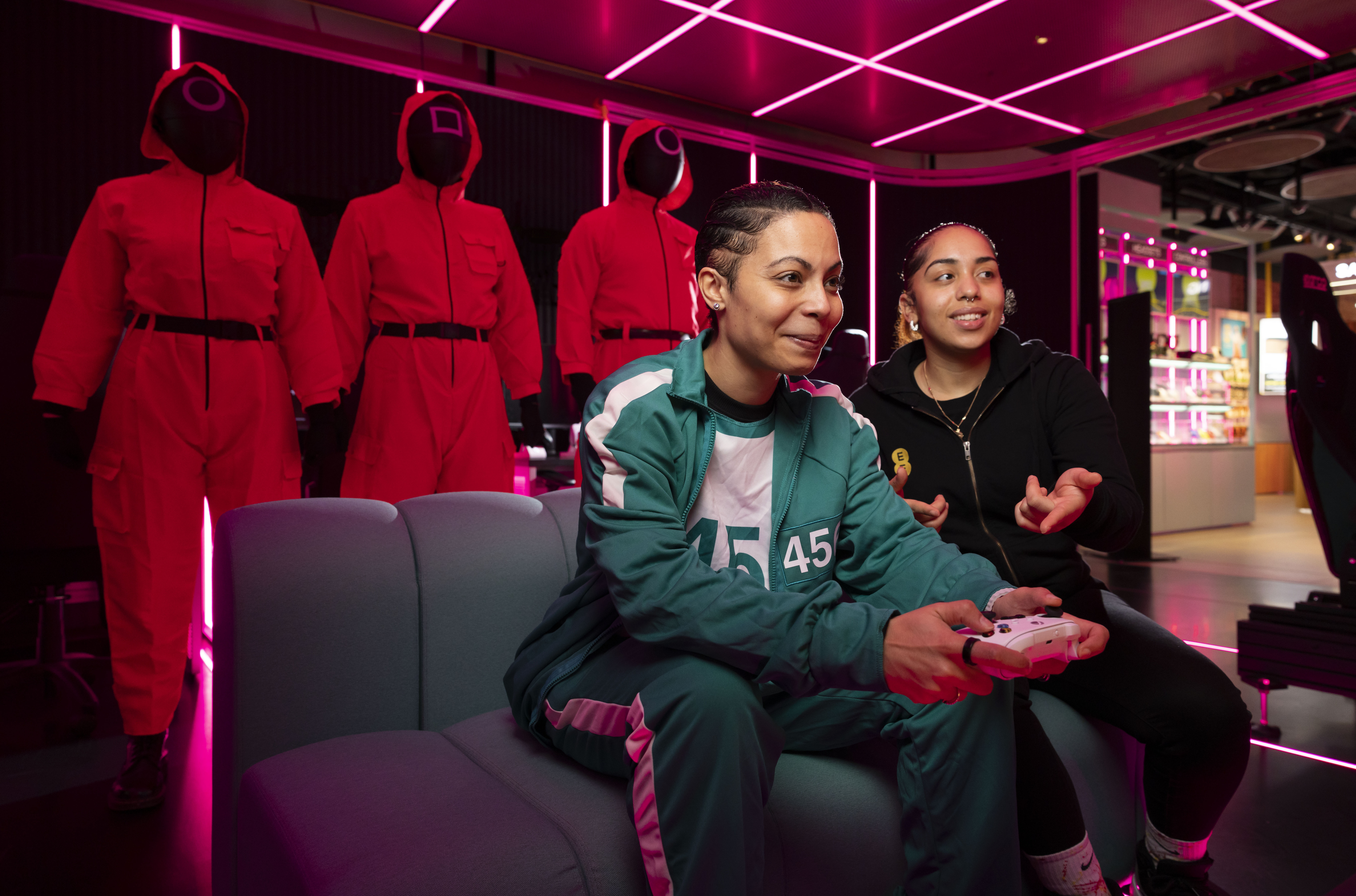 LET THE GAMES BEGIN: EE AND NETFLIX LAUNCH EXCLUSIVE SQUID GAME 2 ...