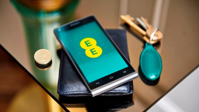 EE revamps pay as you go market with 4G packs from £1 a week