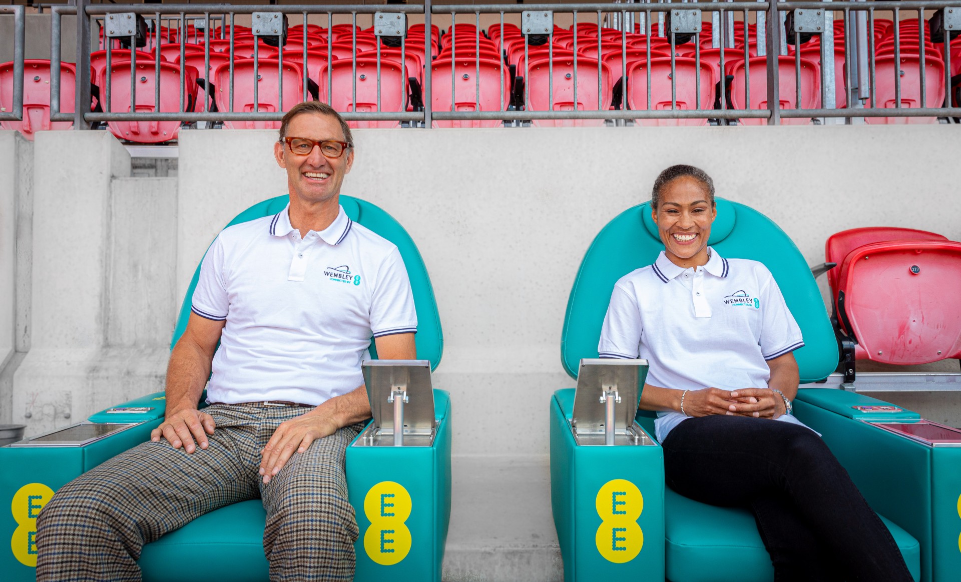 EE TEAMS UP WITH FOOTBALL LEGENDS TONY ADAMS AND RACHEL YANKEY TO ...