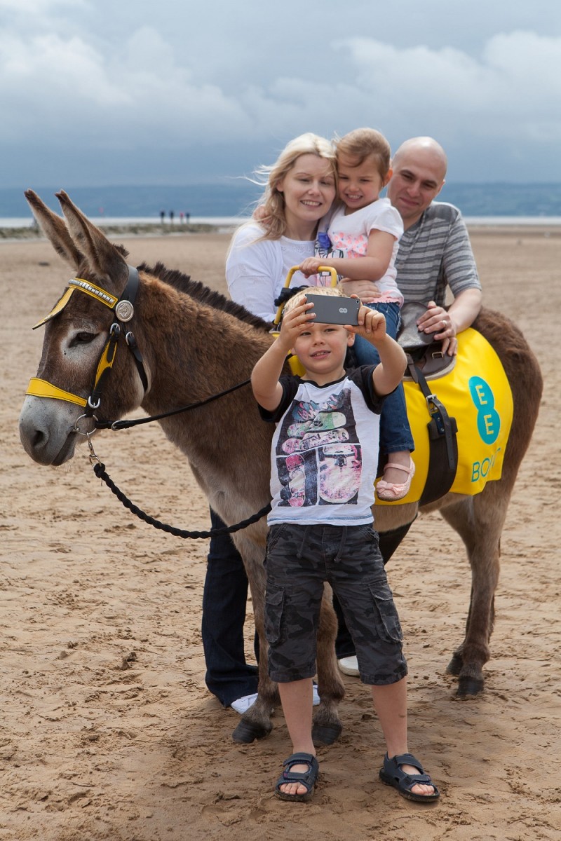 EE revolutionises British tradition with 4G-powered donkey rides
